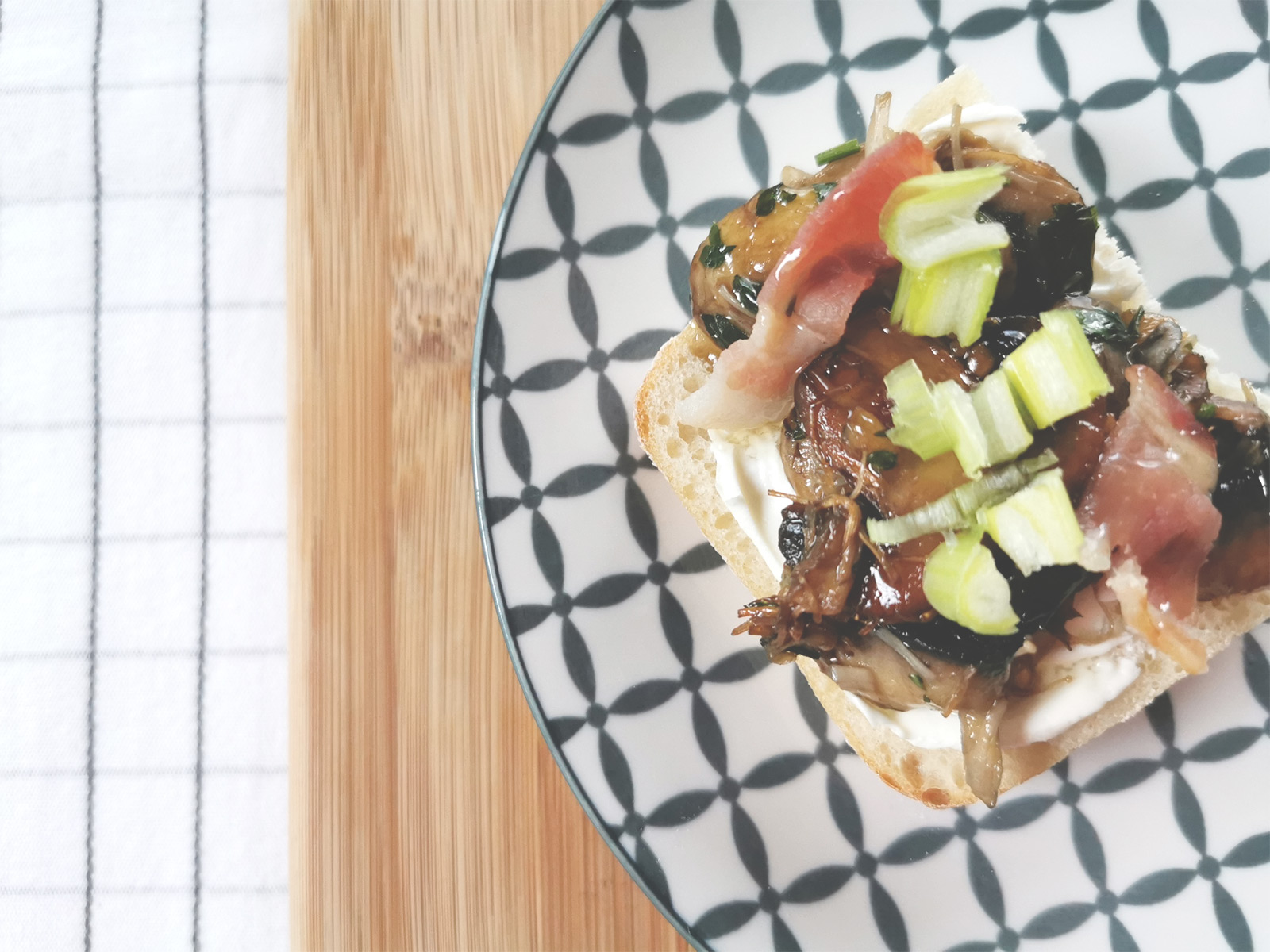 Toasts aux champignons - Zaz Cuisine